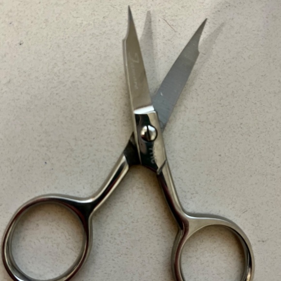 FAMORE | Other | Micro Tip Curved Scissors | Poshmark
